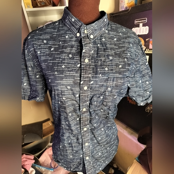 Ryan Spooner | Shirts | Nwot Ryan Spooner Sea Fishing Ss Casual Button ...